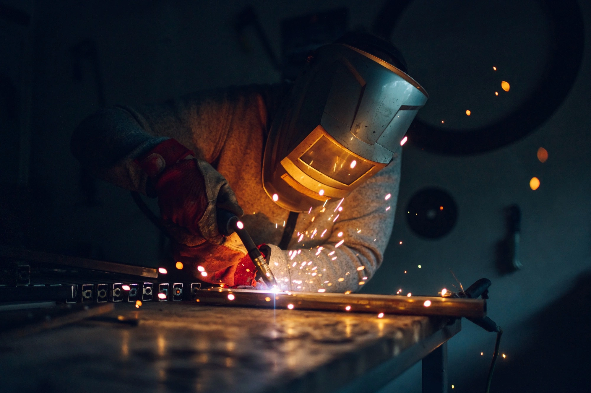 Met Products - Custom Metal Fabrication Services